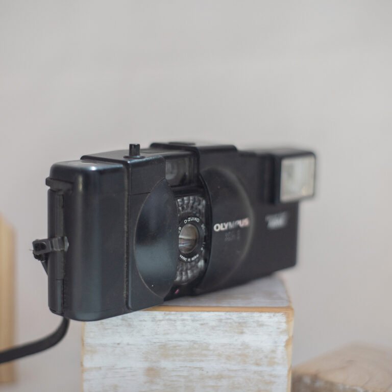 Olympus XA1 35mm Viewfinder Camera - Vintage and Antique Cameras for ...