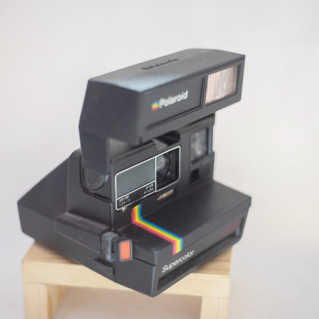 Polaroid 635CL Supercolor Vintage Camera - Vintage and Antique Cameras ...