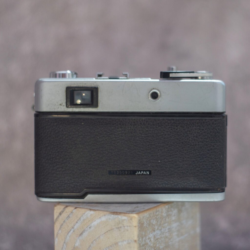 Yashica Electro 35 GX Vintage Camera - Vintage and Antique Cameras for ...