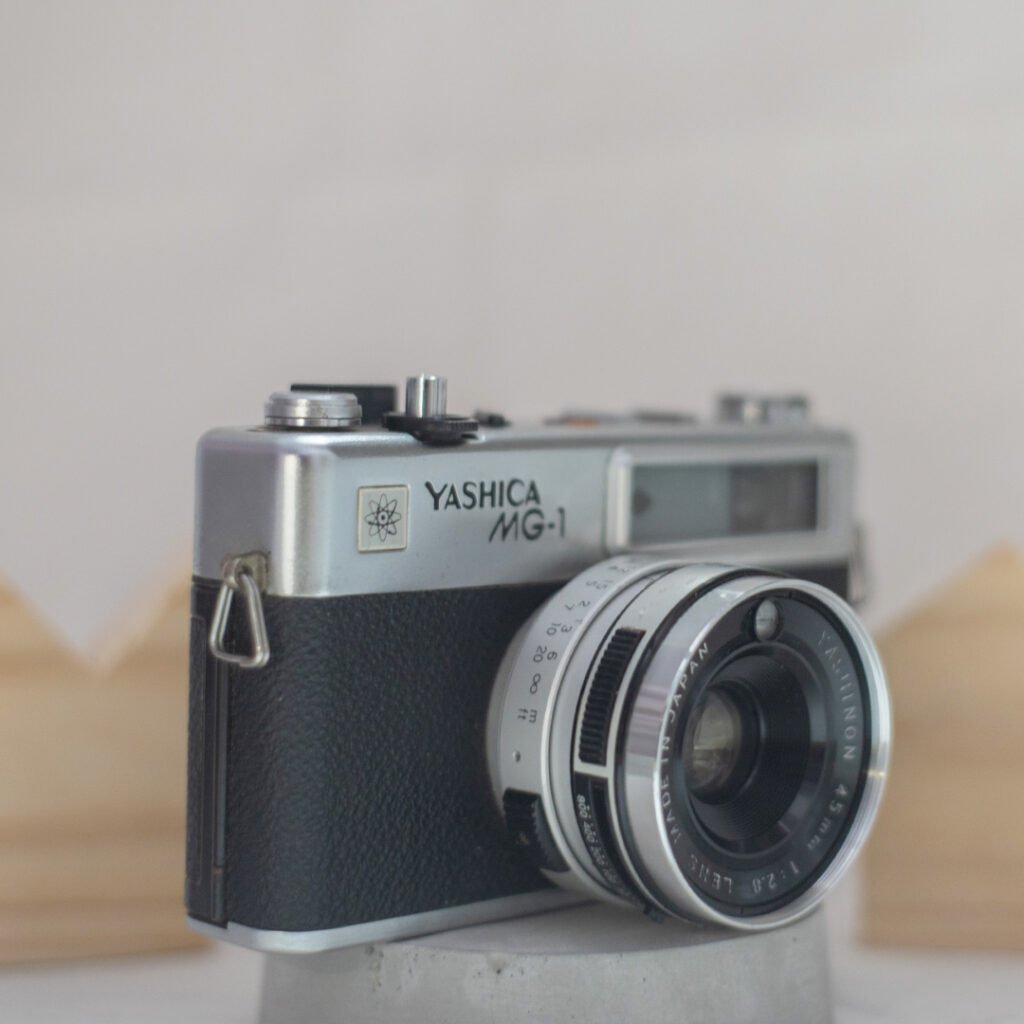 Yashica MG-1 Range 35mm Vintage Camera - Vintage and Antique Cameras ...
