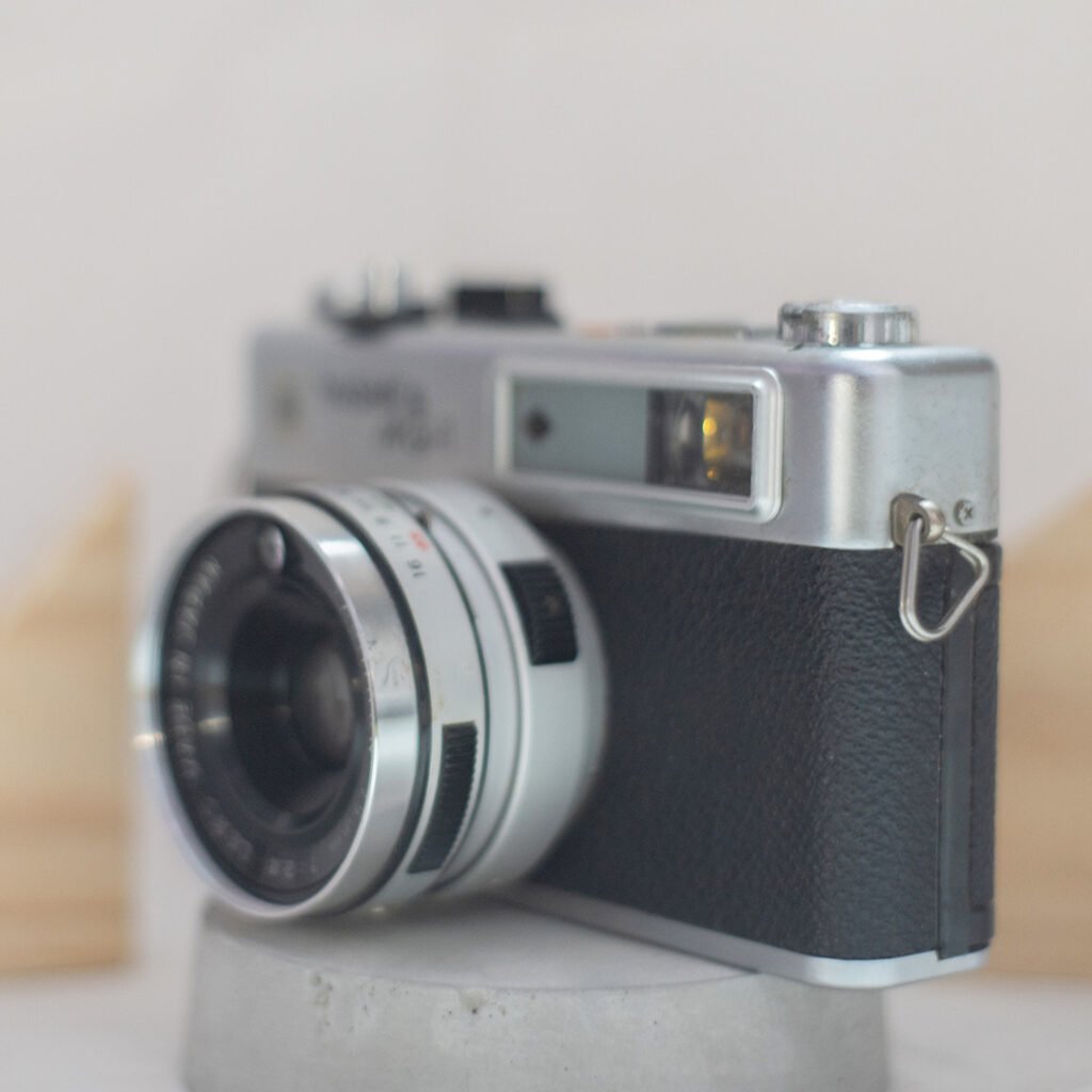 Yashica MG-1 Range 35mm Vintage Camera - Vintage and Antique Cameras ...