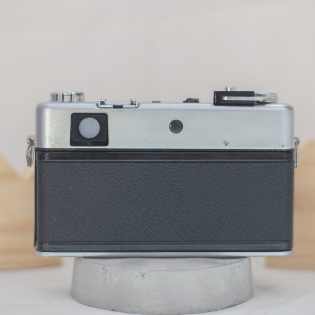 Yashica MG-1 Range 35mm Vintage Camera - Vintage and Antique Cameras ...