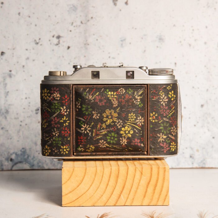 Agfa Isolette III Poster Vintage Camera - Vintage and Antique Cameras ...