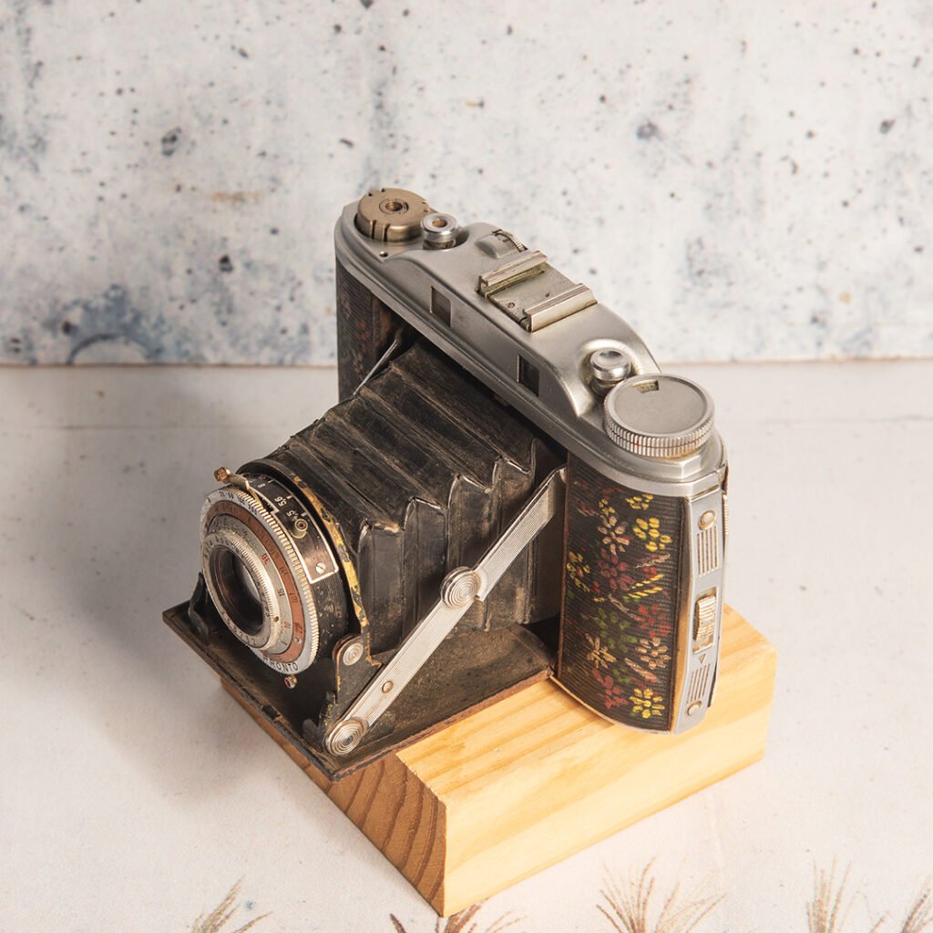 Agfa Isolette III Poster Vintage Camera - Vintage and Antique Cameras ...