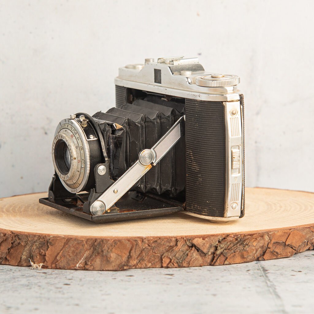 Vintage & Antique Cameras for sale India - VintageCameras.in