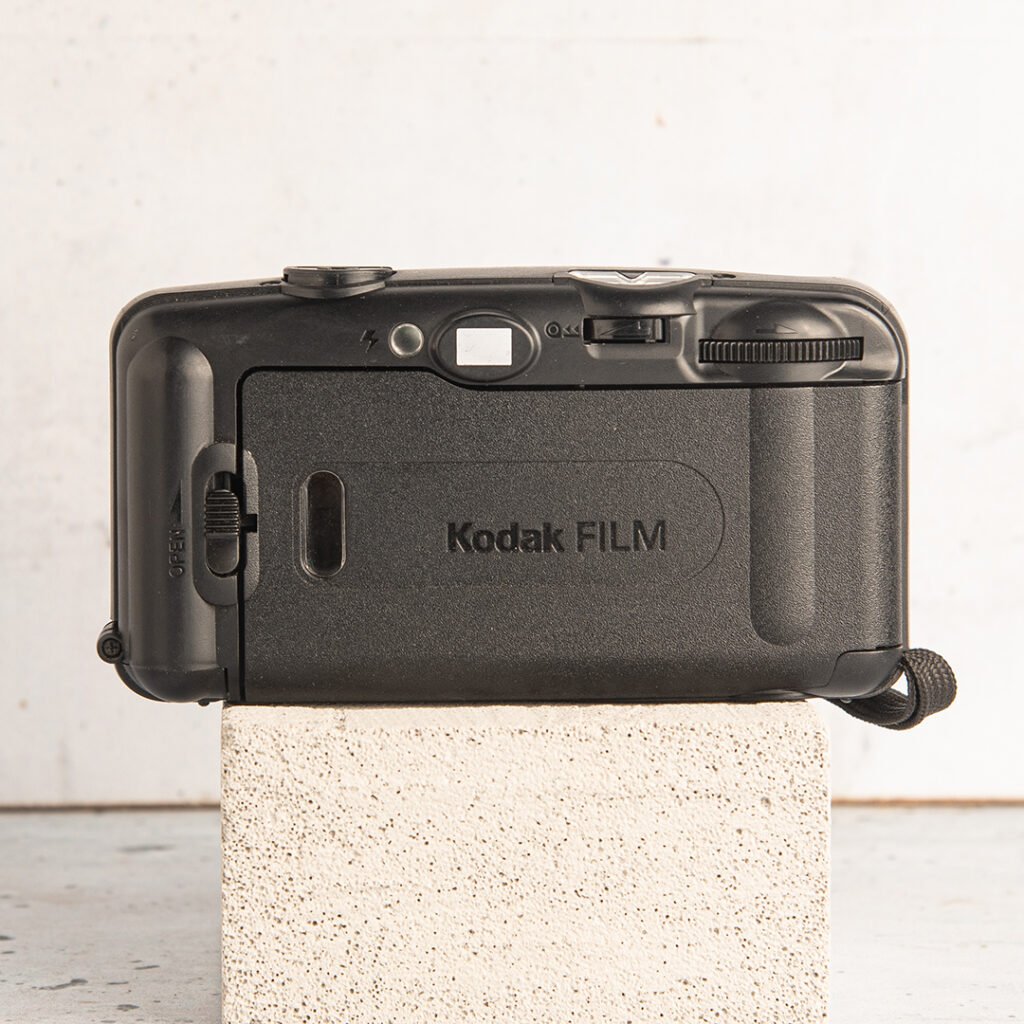 Kodak KB 10 35mm Point & Shoot Film Camera - Vintage and Antique ...