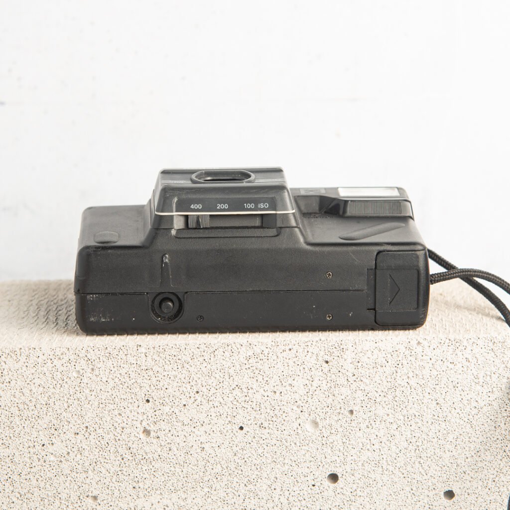 Kodak Kroma 35 MM Vintage Camera - Vintage and Antique Cameras for sale ...
