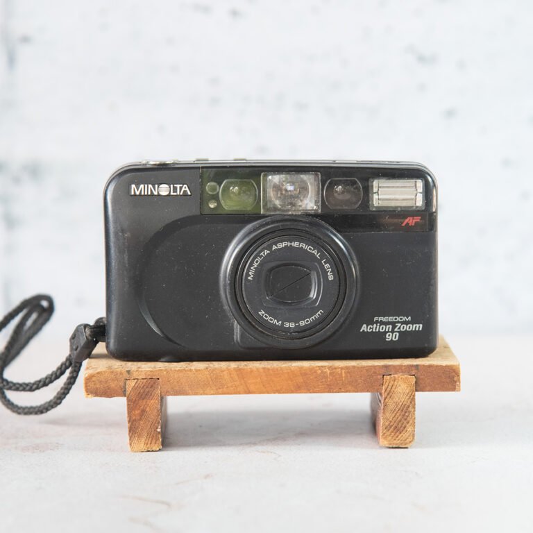 Minolta Freedom Action Zoom 90 - Vintage and Antique Cameras for sale ...