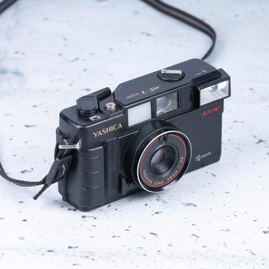 Yashica DX Kyocera 35mm Vintage Camera - Vintage and Antique Cameras ...