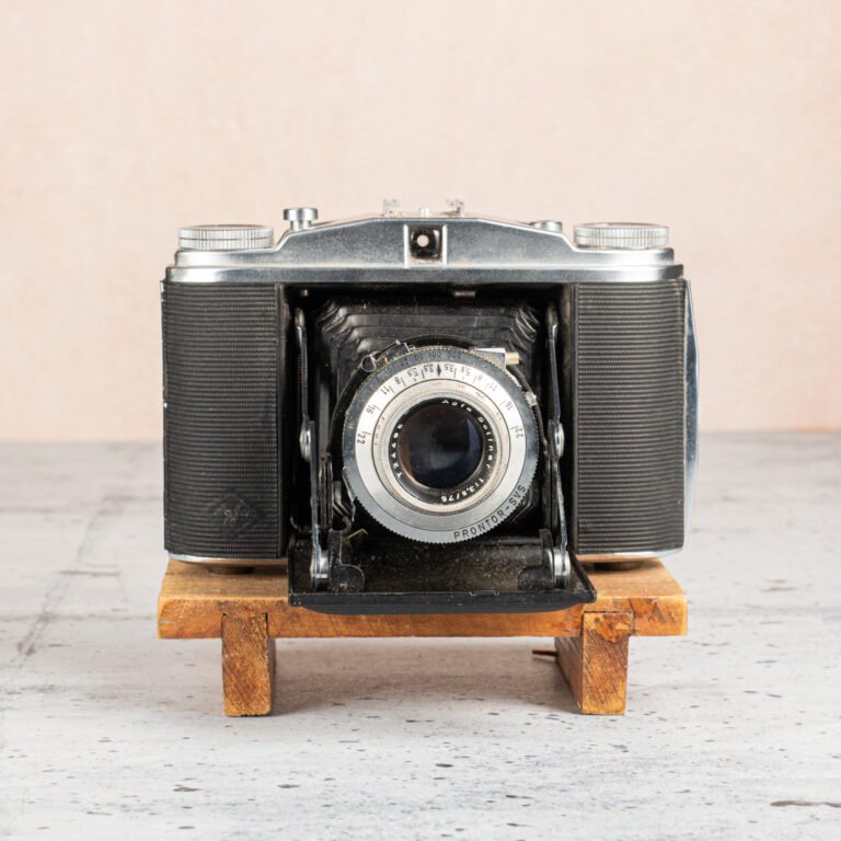 Agfa Isolette II Vintage Camera - Vintage and Antique Cameras for sale ...